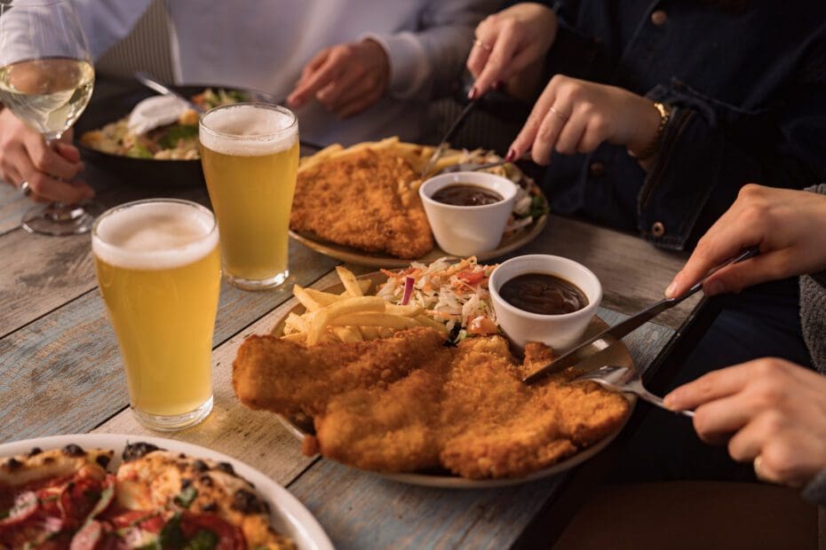 Eat & Drink - Alma Tavern